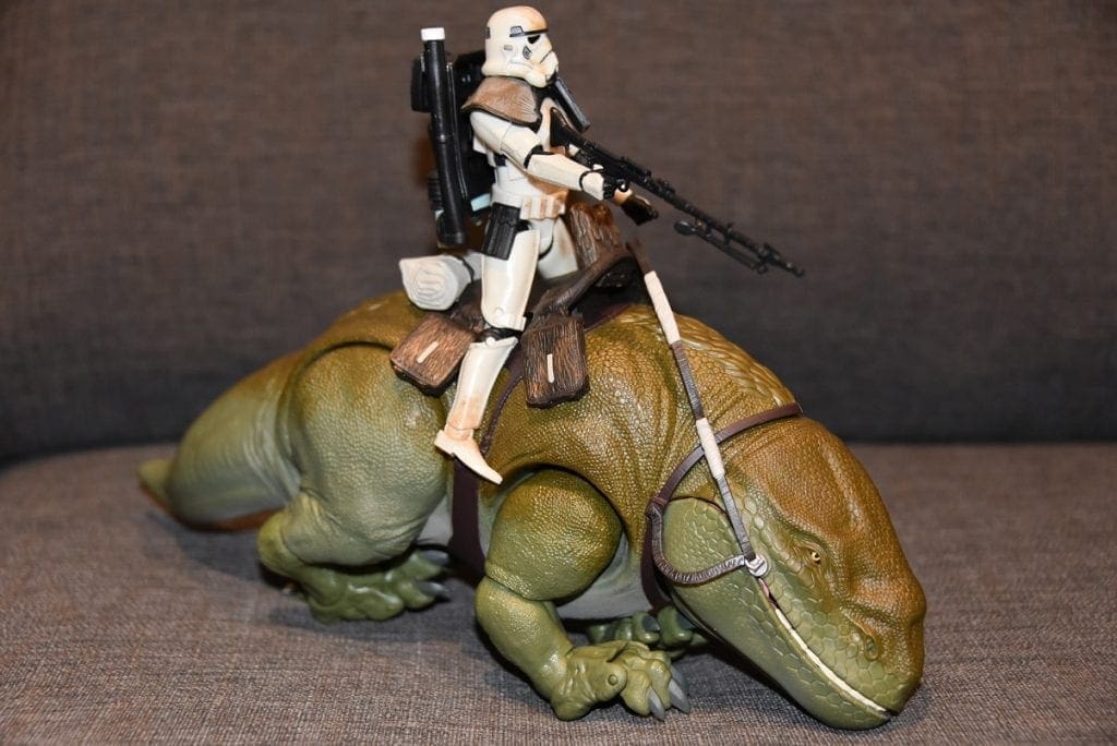 A Closer Look at the Star Wars The Black Series Dewback from Hasbro ...