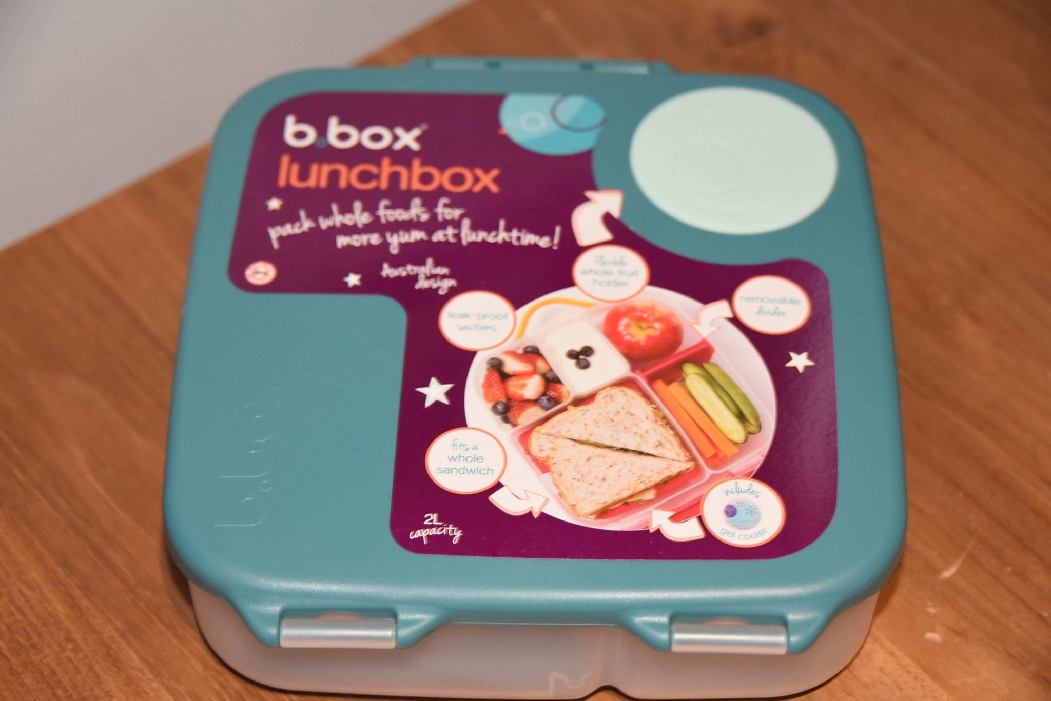A Closer Look at the b.box Lunch Box - Movies Games and Tech